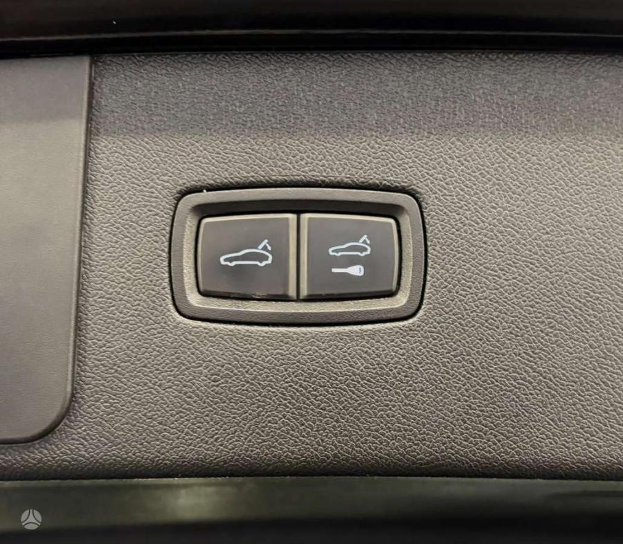 Melns Porsche Cayenne 2019 Marijampole, ar dzinēja tilpumu 3.00 L un nobraukumu 95 tūkst. km par 39999 €, foto 34 vietnē AUTOMOTO.COM.LV