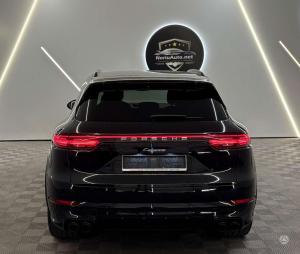 Melns Porsche Cayenne 2019 Marijampole, ar dzinēja tilpumu 3.00 L un nobraukumu 95 tūkst. km par 39999 €, foto 38 vietnē AUTOMOTO.COM.LV