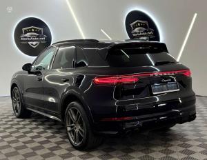 Melns Porsche Cayenne 2019 Marijampole, ar dzinēja tilpumu 3.00 L un nobraukumu 95 tūkst. km par 39999 €, foto 39 vietnē AUTOMOTO.COM.LV