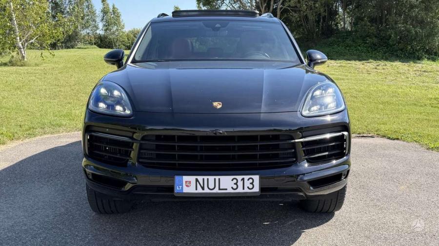 Melns Porsche Cayenne 2019 Klaipėda, ar dzinēja tilpumu 3.00 L un nobraukumu 162 tūkst. km par 37790 €, foto 5 vietnē AUTOMOTO.COM.LV