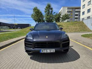 Melns Porsche Cayenne 2019 Viļņa, ar dzinēja tilpumu 4.00 L un nobraukumu 199 tūkst. km par 44000 €, foto 3 vietnē AUTOMOTO.COM.LV