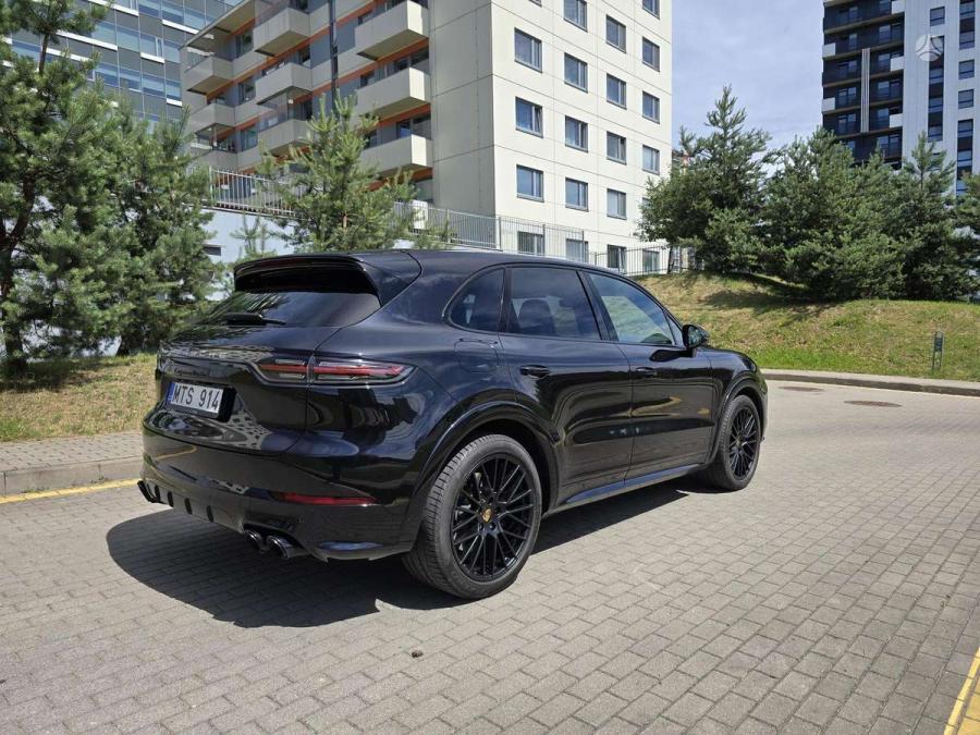Melns Porsche Cayenne 2019 Viļņa, ar dzinēja tilpumu 4.00 L un nobraukumu 199 tūkst. km par 44000 €, foto 5 vietnē AUTOMOTO.COM.LV