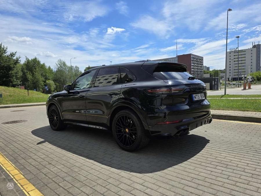 Melns Porsche Cayenne 2019 Viļņa, ar dzinēja tilpumu 4.00 L un nobraukumu 199 tūkst. km par 44000 €, foto 6 vietnē AUTOMOTO.COM.LV