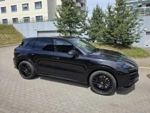 Melns Porsche Cayenne 2019 Viļņa, ar dzinēja tilpumu 4.00 L un nobraukumu 199 tūkst. km par 44000 €, foto 7 vietnē AUTOMOTO.COM.LV