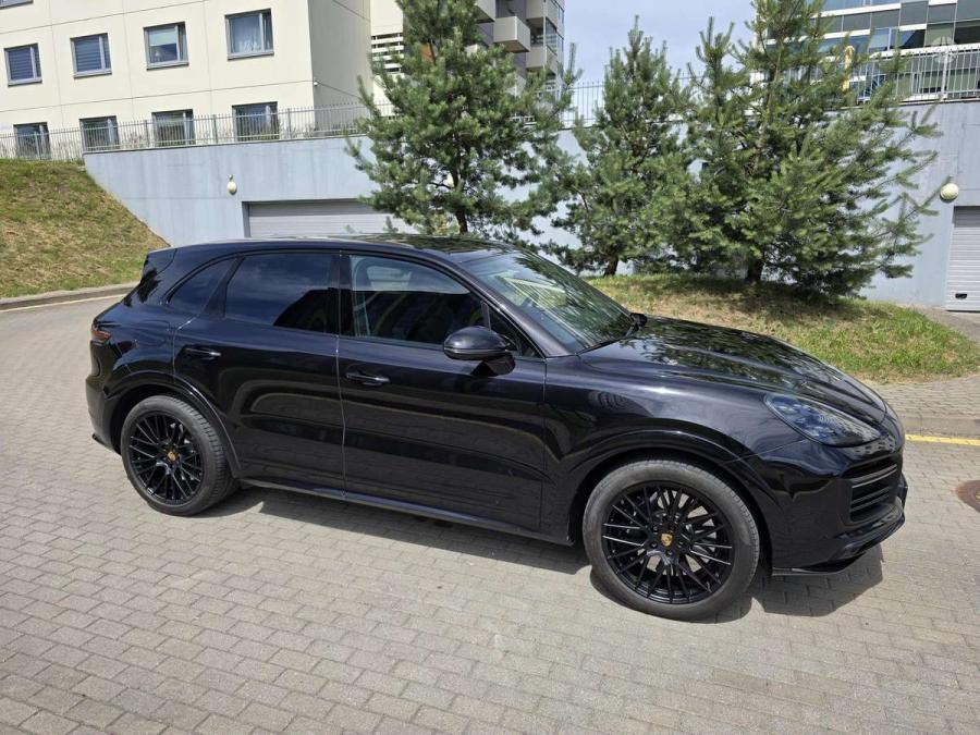 Melns Porsche Cayenne 2019 Viļņa, ar dzinēja tilpumu 4.00 L un nobraukumu 199 tūkst. km par 44000 €, foto 7 vietnē AUTOMOTO.COM.LV