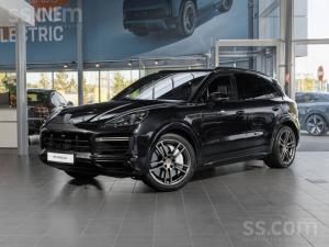Черный Порше Каен 2019 в Рига, объемом двигателя 4.00 л и пробегом 117 тыс. км за 52500 €, фото 1 на AUTOMOTO.COM.LV