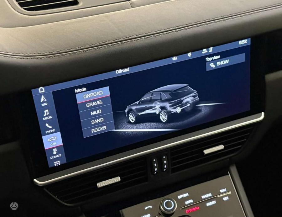 Melns Porsche Cayenne 2019 Marijampole, ar dzinēja tilpumu 3.00 L un nobraukumu 95 tūkst. km par 39999 €, foto 12 vietnē AUTOMOTO.COM.LV