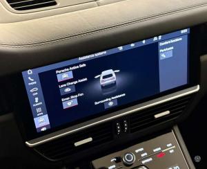 Melns Porsche Cayenne 2019 Marijampole, ar dzinēja tilpumu 3.00 L un nobraukumu 95 tūkst. km par 39999 €, foto 13 vietnē AUTOMOTO.COM.LV
