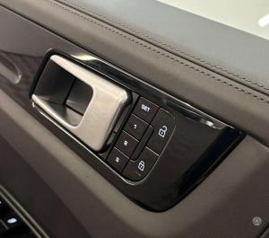 Melns Porsche Cayenne 2019 Marijampole, ar dzinēja tilpumu 3.00 L un nobraukumu 95 tūkst. km par 39999 €, foto 27 vietnē AUTOMOTO.COM.LV