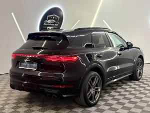 Melns Porsche Cayenne 2019 Marijampole, ar dzinēja tilpumu 3.00 L un nobraukumu 95 tūkst. km par 39999 €, foto 38 vietnē AUTOMOTO.COM.LV