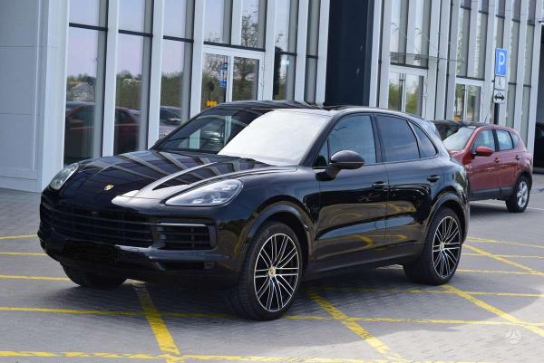 Black Porsche Cayenne 2019 in Vilnius, with an engine capacity of 3.00 L and mileage of 98 thousand km for 34900 €, photo 1 on AUTOMOTO.COM.LV