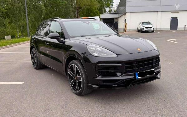 Black Porsche Cayenne 2019 in Kaunas, with an engine capacity of 3.00 L and mileage of 107 thousand km for 42500 €, photo 2 on AUTOMOTO.COM.LV