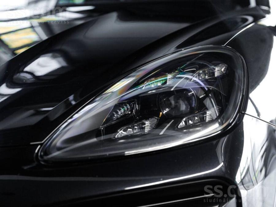 Black Porsche Cayenne 2019 in Riga, with an engine capacity of 4.00 L and mileage of 117 thousand km for 52500 €, photo 14 on AUTOMOTO.COM.LV