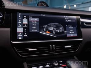 Black Porsche Cayenne 2019 in Riga, with an engine capacity of 4.00 L and mileage of 117 thousand km for 52500 €, photo 25 on AUTOMOTO.COM.LV
