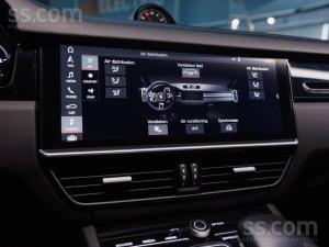 Black Porsche Cayenne 2019 in Riga, with an engine capacity of 4.00 L and mileage of 117 thousand km for 52500 €, photo 29 on AUTOMOTO.COM.LV