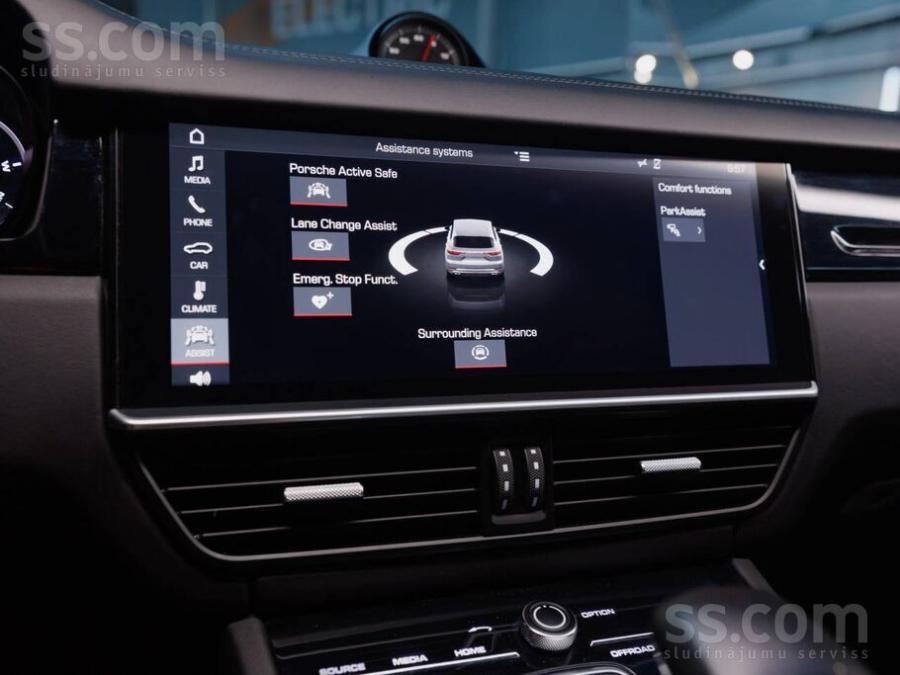 Black Porsche Cayenne 2019 in Riga, with an engine capacity of 4.00 L and mileage of 117 thousand km for 52500 €, photo 31 on AUTOMOTO.COM.LV