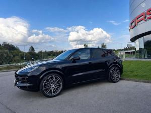 Black Porsche Cayenne 2019 in Vilnius, with an engine capacity of 3.00 L and mileage of 88 thousand km for 44000 €, photo 5 on AUTOMOTO.COM.LV