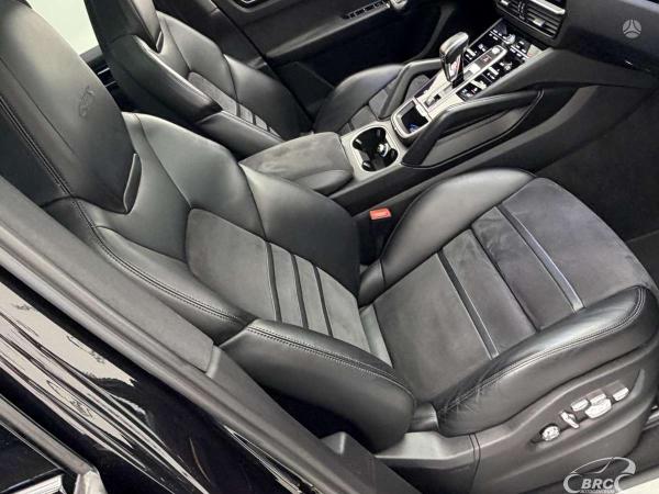 Melns Porsche Cayenne 2019 Viļņa, ar dzinēja tilpumu 3.00 L un nobraukumu 178 tūkst. km par 47000 €, foto 7 vietnē AUTOMOTO.COM.LV