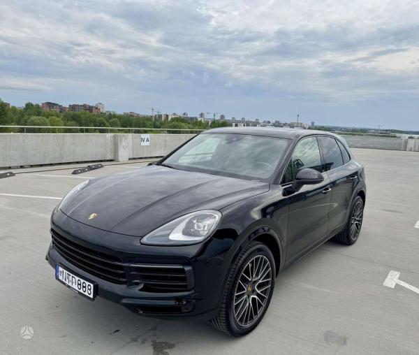 Black Porsche Cayenne 2019 in Vilnius, with an engine capacity of 3.00 L and mileage of 138 thousand km for 32700 €, photo 9 on AUTOMOTO.COM.LV