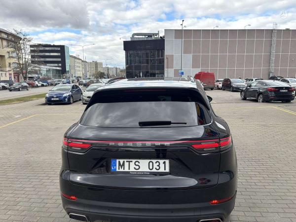 Melns Porsche Cayenne 2019 Viļņa, ar dzinēja tilpumu 3.00 L un nobraukumu 85 tūkst. km par 36500 €, foto 7 vietnē AUTOMOTO.COM.LV