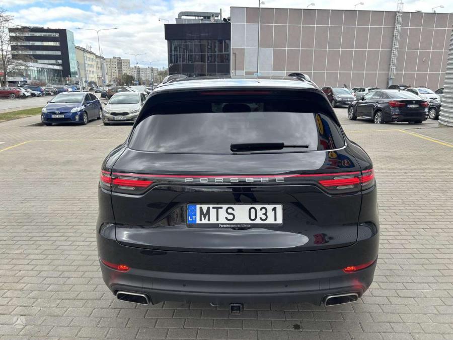 Melns Porsche Cayenne 2019 Viļņa, ar dzinēja tilpumu 3.00 L un nobraukumu 85 tūkst. km par 36500 €, foto 8 vietnē AUTOMOTO.COM.LV