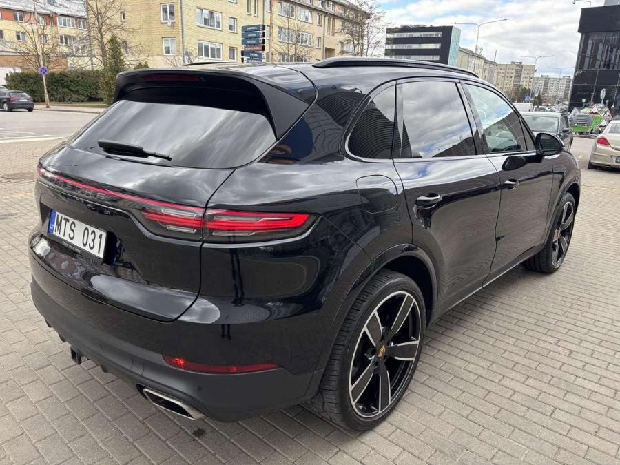 Melns Porsche Cayenne 2019 Viļņa, ar dzinēja tilpumu 3.00 L un nobraukumu 85 tūkst. km par 36500 €, foto 9 vietnē AUTOMOTO.COM.LV