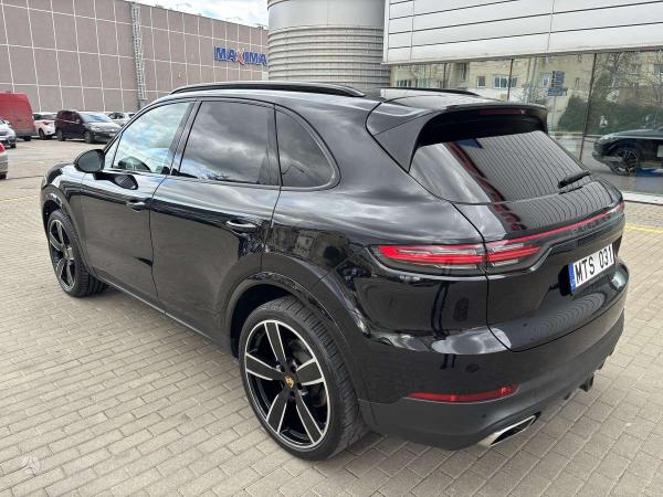 Melns Porsche Cayenne 2019 Viļņa, ar dzinēja tilpumu 3.00 L un nobraukumu 85 tūkst. km par 36500 €, foto 10 vietnē AUTOMOTO.COM.LV