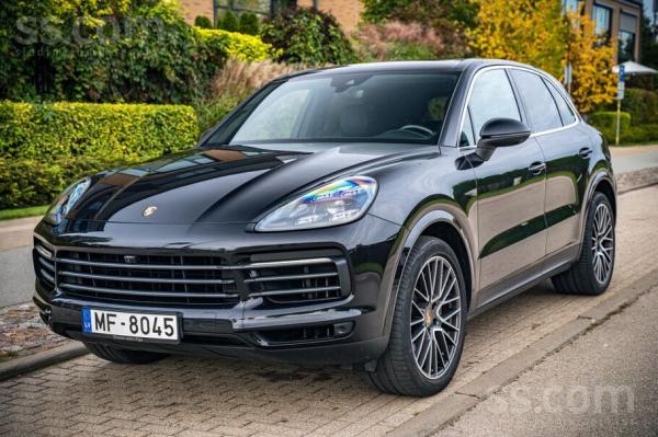 Melns Porsche Cayenne 2019 Rīga, ar dzinēja tilpumu 2.90 L un nobraukumu 128 tūkst. km par 45990 €, foto 1 vietnē AUTOMOTO.COM.LV