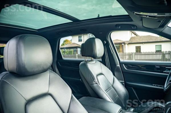 Melns Porsche Cayenne 2019 Rīga, ar dzinēja tilpumu 2.90 L un nobraukumu 128 tūkst. km par 45990 €, foto 10 vietnē AUTOMOTO.COM.LV