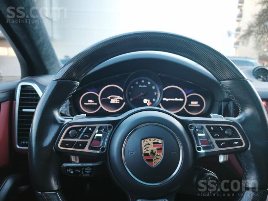 Black Porsche Cayenne 2020 in Riga, with an engine capacity of 4.00 L and mileage of 96 thousand km for 59900 €, photo 21 on AUTOMOTO.COM.LV
