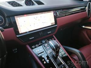 Black Porsche Cayenne 2020 in Riga, with an engine capacity of 4.00 L and mileage of 96 thousand km for 59900 €, photo 28 on AUTOMOTO.COM.LV