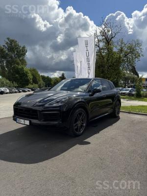 Черный Порше Каен 2020 в Рига, объемом двигателя 3.00 л и пробегом 59 тыс. км за 55700 €, фото 3 на AUTOMOTO.COM.LV