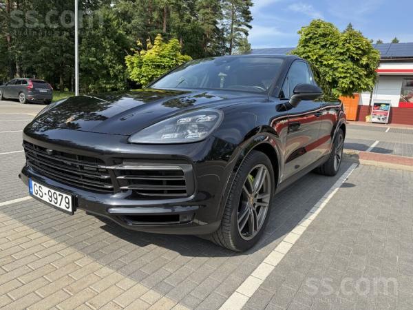 Black Porsche Cayenne 2020 in Riga, with an engine capacity of 3.00 L and mileage of 104 thousand km for 62000 €, photo 7 on AUTOMOTO.COM.LV