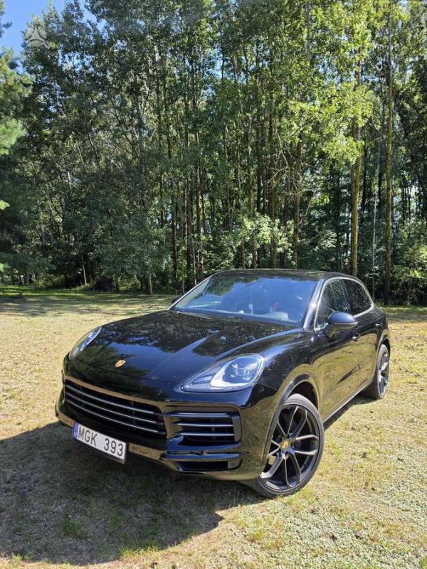Melns Porsche Cayenne 2020 Kauņa, ar dzinēja tilpumu 3.00 L un nobraukumu 90 tūkst. km par 36900 €, foto 1 vietnē AUTOMOTO.COM.LV