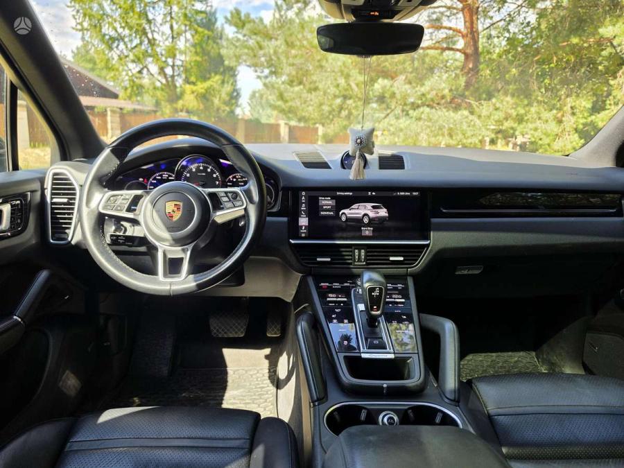 Melns Porsche Cayenne 2020 Kauņa, ar dzinēja tilpumu 3.00 L un nobraukumu 90 tūkst. km par 36900 €, foto 7 vietnē AUTOMOTO.COM.LV