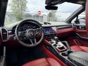 Black Porsche Cayenne 2020 in Riga, with an engine capacity of 3.00 L and mileage of 175 thousand km for 55900 €, photo 12 on AUTOMOTO.COM.LV