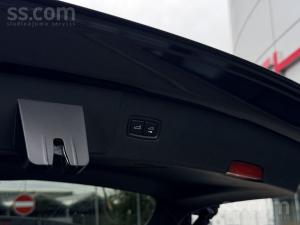 Black Porsche Cayenne 2020 in Riga, with an engine capacity of 3.00 L and mileage of 175 thousand km for 55900 €, photo 17 on AUTOMOTO.COM.LV