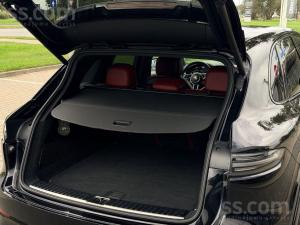 Black Porsche Cayenne 2020 in Riga, with an engine capacity of 3.00 L and mileage of 175 thousand km for 55900 €, photo 18 on AUTOMOTO.COM.LV