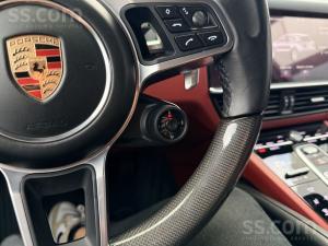 Black Porsche Cayenne 2020 in Riga, with an engine capacity of 3.00 L and mileage of 175 thousand km for 55900 €, photo 22 on AUTOMOTO.COM.LV