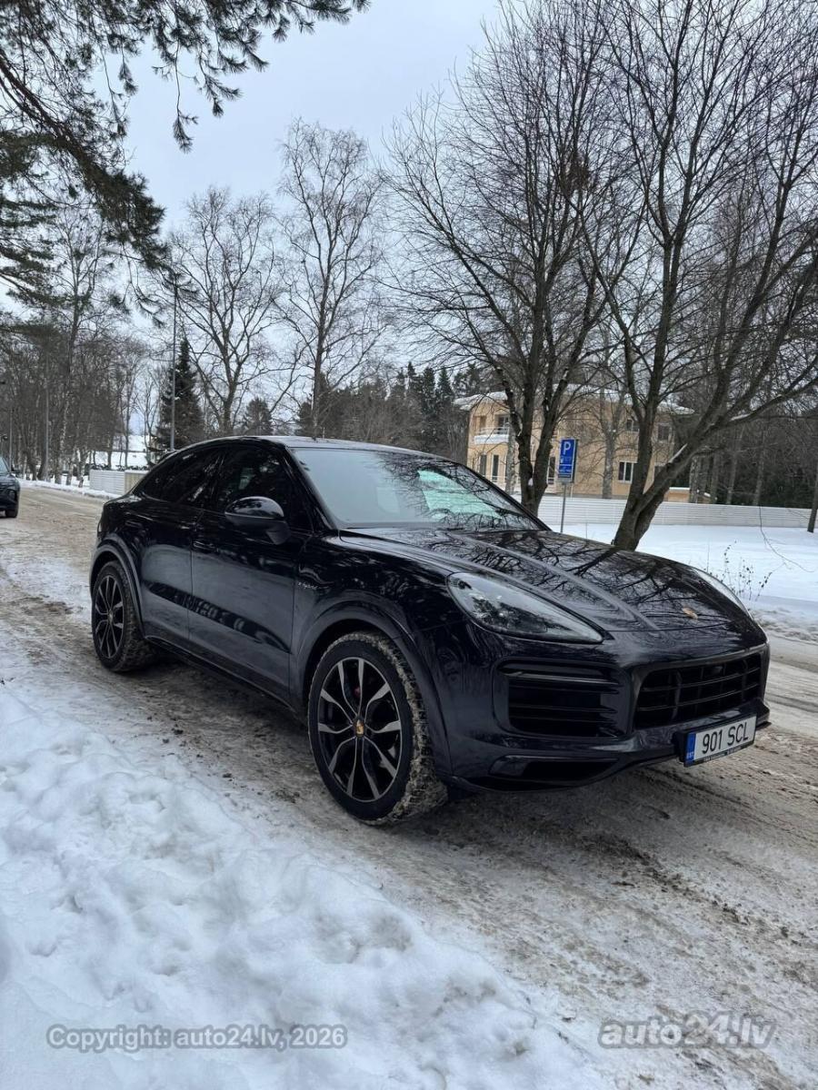 Black Porsche Cayenne 2021 in Tallinn, with an engine capacity of 3.00 L and mileage of 130 thousand km for 68000 €, photo 1 on AUTOMOTO.COM.LV