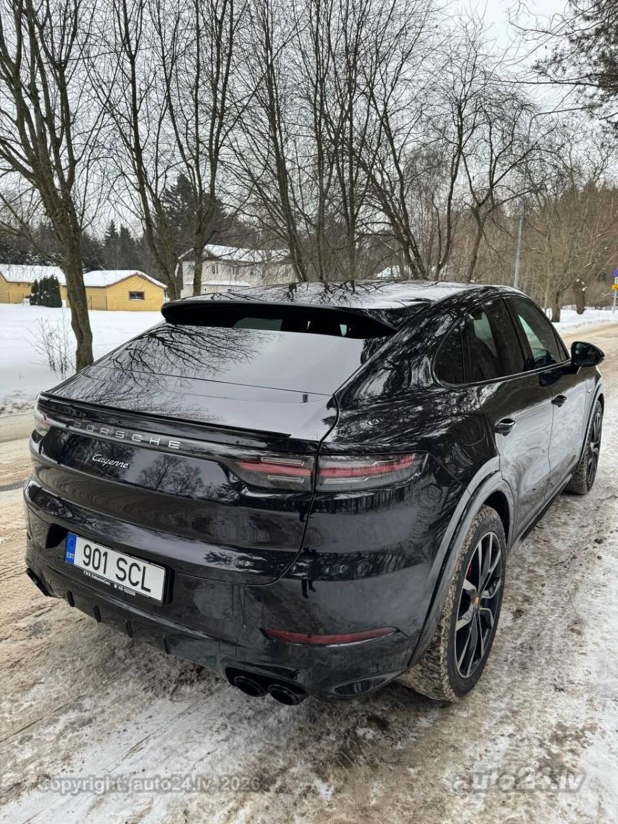 Black Porsche Cayenne 2021 in Tallinn, with an engine capacity of 3.00 L and mileage of 130 thousand km for 68000 €, photo 7 on AUTOMOTO.COM.LV