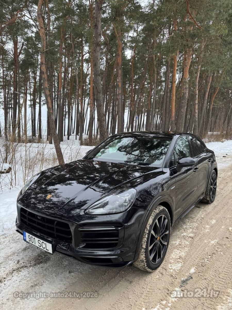 Black Porsche Cayenne 2021 in Tallinn, with an engine capacity of 3.00 L and mileage of 130 thousand km for 68000 €, photo 9 on AUTOMOTO.COM.LV