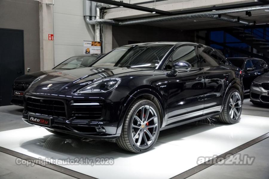 Black Porsche Cayenne 2021 in Tallinn, with an engine capacity of 3.00 L and mileage of 133 thousand km for 62000 €, photo 3 on AUTOMOTO.COM.LV