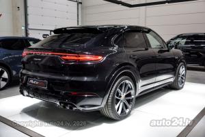 Black Porsche Cayenne 2021 in Tallinn, with an engine capacity of 3.00 L and mileage of 133 thousand km for 62000 €, photo 5 on AUTOMOTO.COM.LV