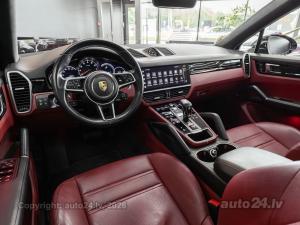 Black Porsche Cayenne 2021 in Tallinn, with an engine capacity of 3.00 L and mileage of 34 thousand km for 81990 €, photo 6 on AUTOMOTO.COM.LV
