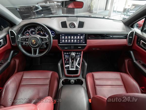 Melns Porsche Cayenne 2021 Tallina, ar dzinēja tilpumu 3.00 L un nobraukumu 34 tūkst. km par 81990 €, foto 6 vietnē AUTOMOTO.COM.LV