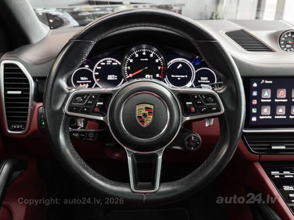 Melns Porsche Cayenne 2021 Tallina, ar dzinēja tilpumu 3.00 L un nobraukumu 34 tūkst. km par 81990 €, foto 7 vietnē AUTOMOTO.COM.LV