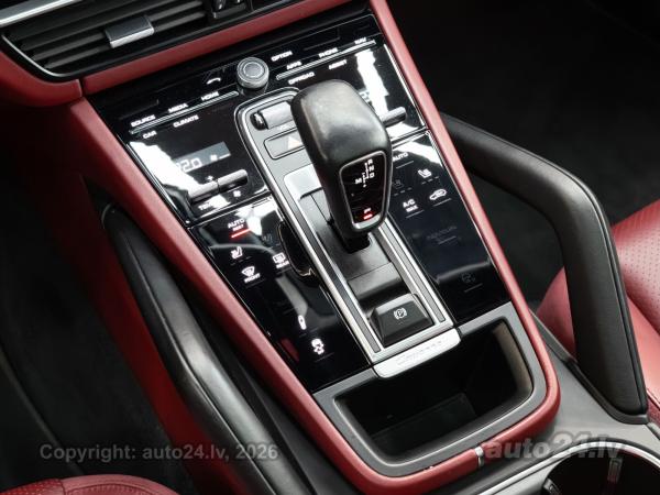 Melns Porsche Cayenne 2021 Tallina, ar dzinēja tilpumu 3.00 L un nobraukumu 34 tūkst. km par 81990 €, foto 8 vietnē AUTOMOTO.COM.LV