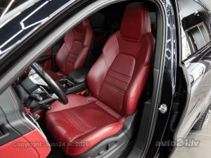 Black Porsche Cayenne 2021 in Tallinn, with an engine capacity of 3.00 L and mileage of 34 thousand km for 81990 €, photo 13 on AUTOMOTO.COM.LV