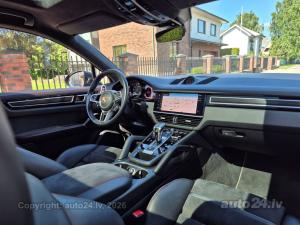 Black Porsche Cayenne 2021 in Tallinn, with an engine capacity of 4.00 L and mileage of 155 thousand km for 73290 €, photo 4 on AUTOMOTO.COM.LV